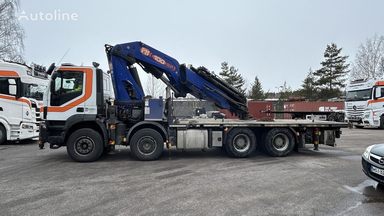 IVECO Trakker 8×4 + PM 100 SP crane kamion platforma