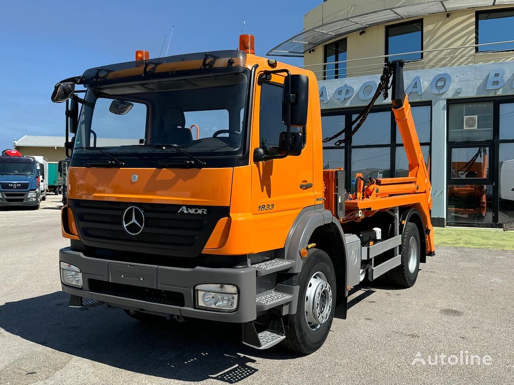 Mercedes-Benz 1833 K AXOR / EURO 5b kamion autopodizač kontejnera