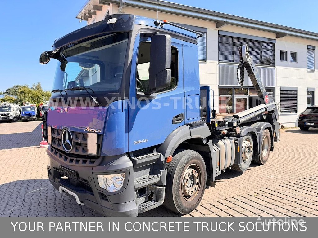 Mercedes-Benz Arocs 2543 kamion autopodizač kontejnera