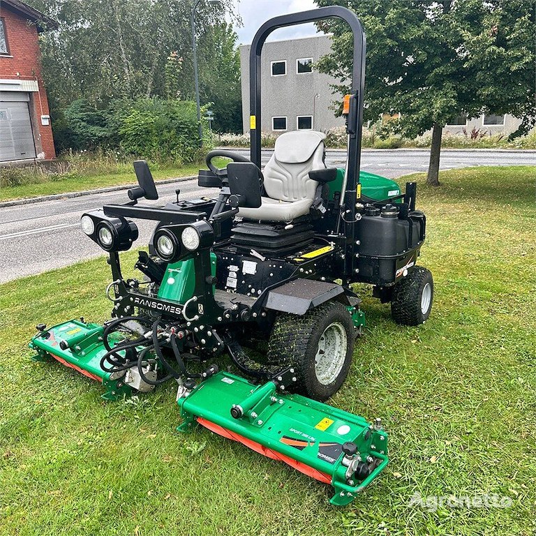 Prodaje se Ransomes Highway 3 4WD traktor kosilica na aukciji