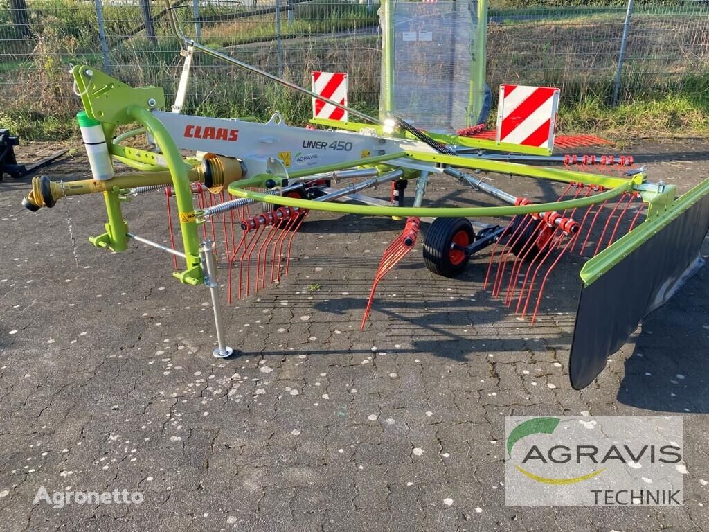 Novi Claas Liner 450 prevrtač sena