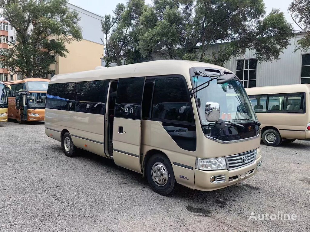 Toyota Coaster turistički autobus