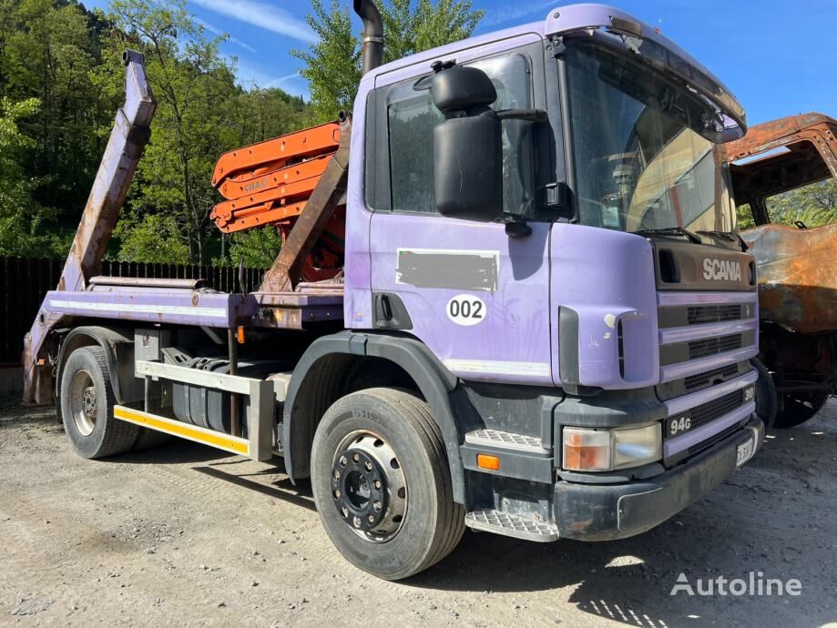 Scania 94G 310 kamion autopodizač kontejnera