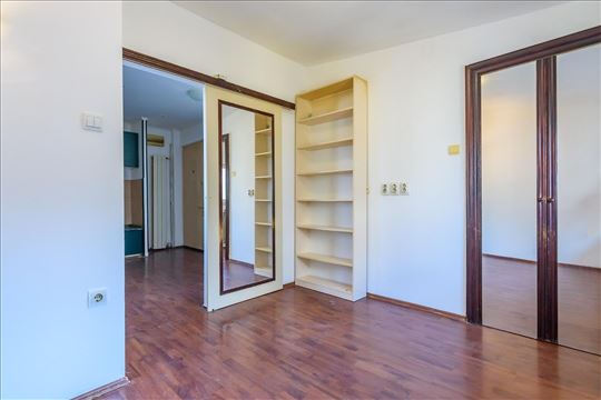 Top ponuda, Garsonjera, 23m2, Dalmatinska, Centar