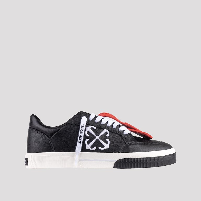 Off-white patike