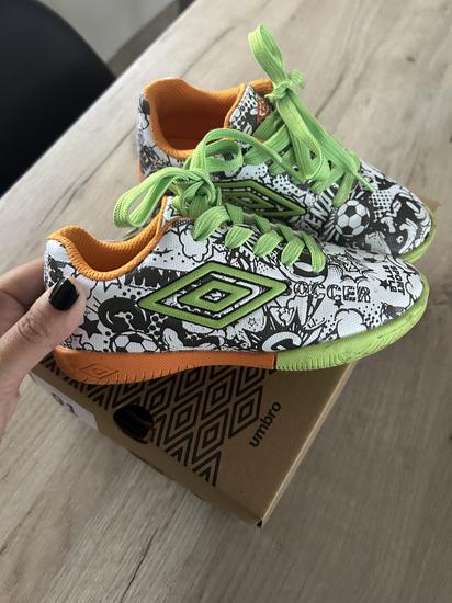 Umbro patike 28