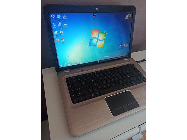 HP Pavilion DV6-3040ez / 15.6 LED