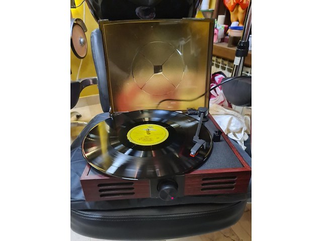 Gramofon - Shenzhen 3 speed record player JW-210 GPA