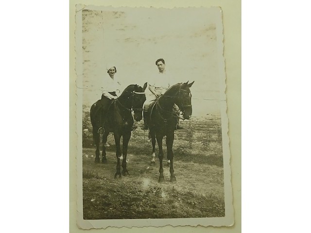 Gospođa i gospodin na konjima-Sombor 1934.