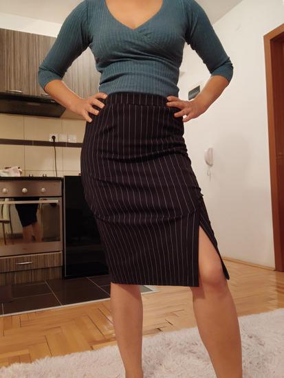 Suknja poslovna strafte