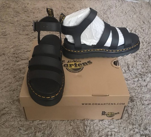 Dr. Martens sandale original NOVO 40