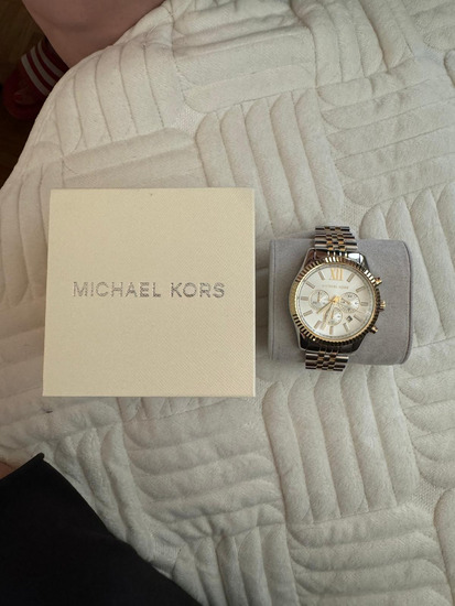 Michael Kors sat