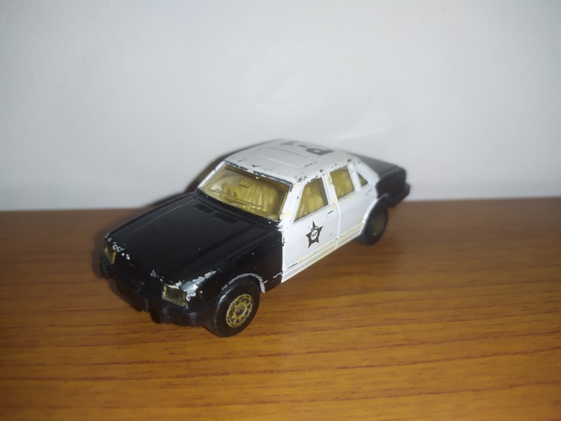 MC Toy Ford Granada 2.8GL