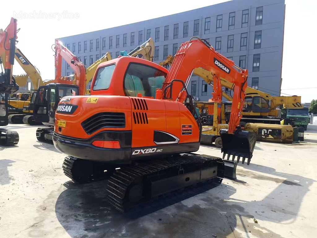 Doosan DX80R bager guseničar