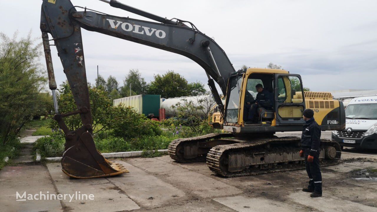 Volvo EC 240 BLC (mozhlyvyi lizynh) bager guseničar