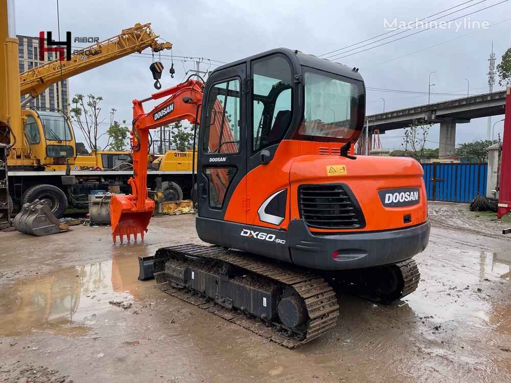 Doosan DX60 DH60 60 bager guseničar