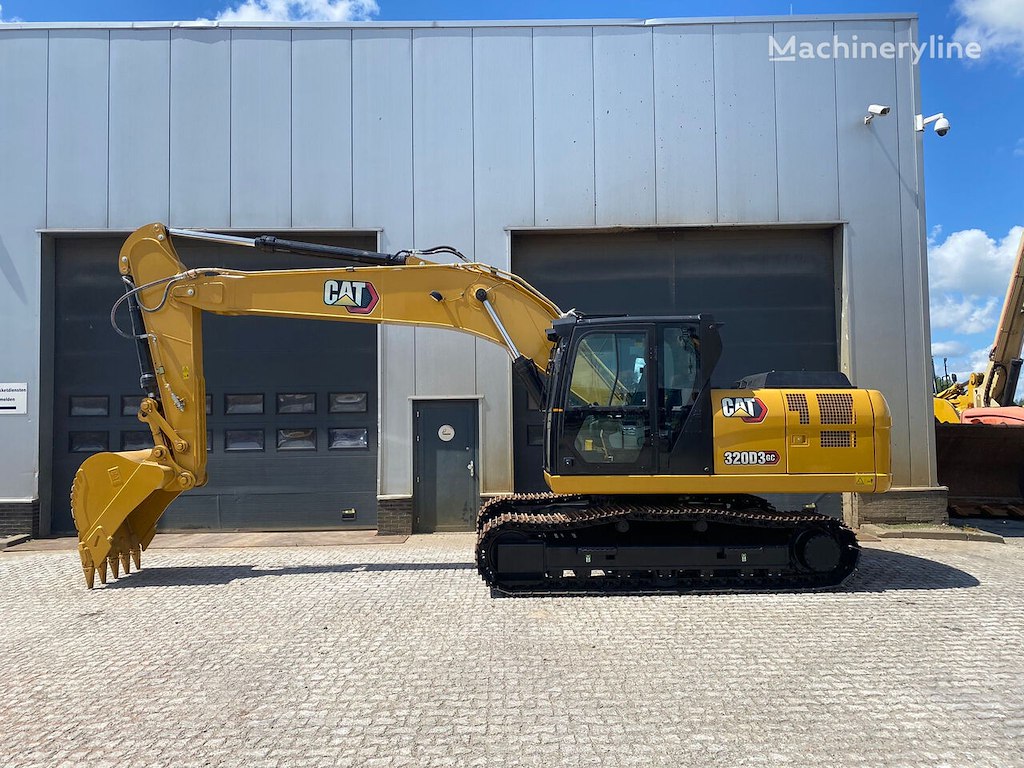 Novi Caterpillar 320D3 GC bager guseničar