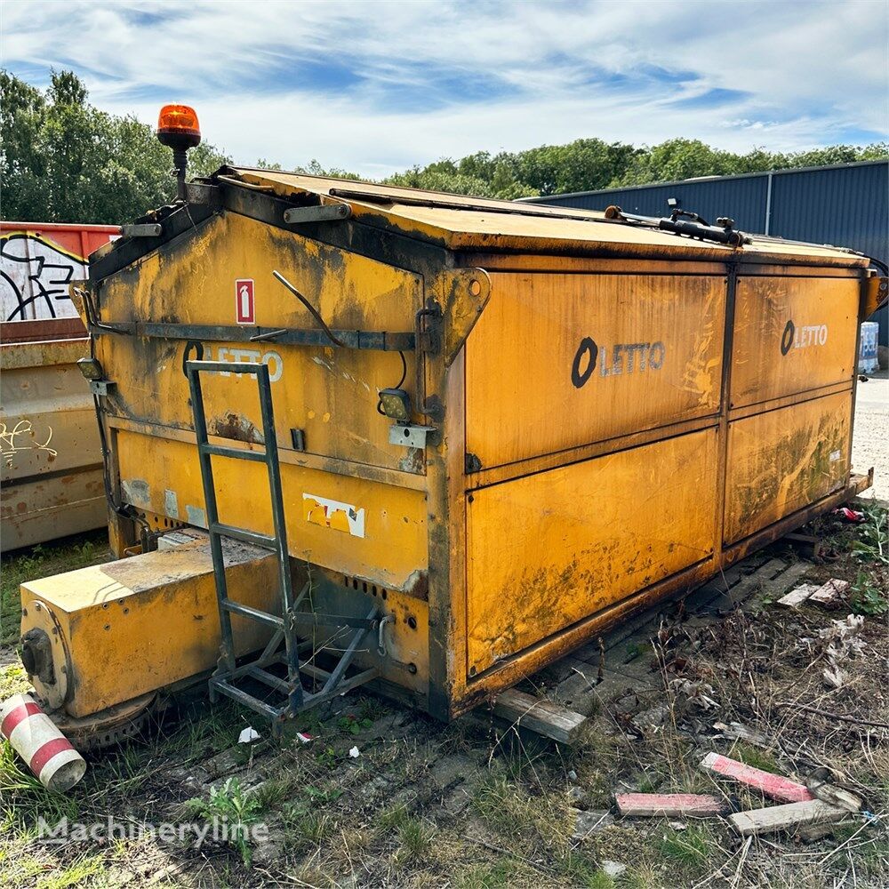 Prodaje se Oletto Letto 9 m3 termo bunker za asfalt na aukciji