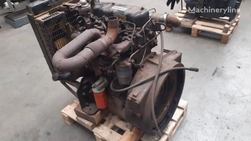 Motor za Perkins 3152 CM50330 Second Hand – Poza Reprezentativă građevinske mašine