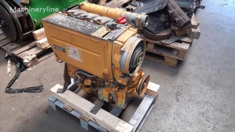 Motor Second Hand pe Palet, Vopsit Galben za Deutz F4L1011 građevinske mašine