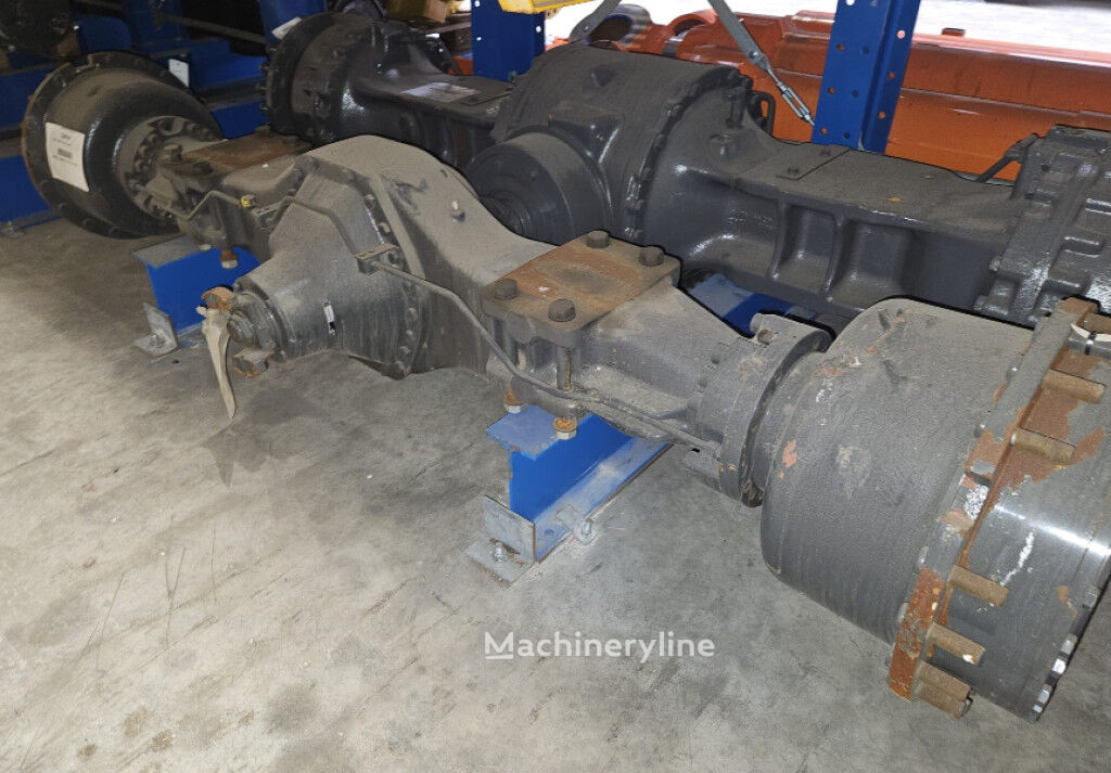 New Holland 2806986 osovina za L45.5 građevinske mašine