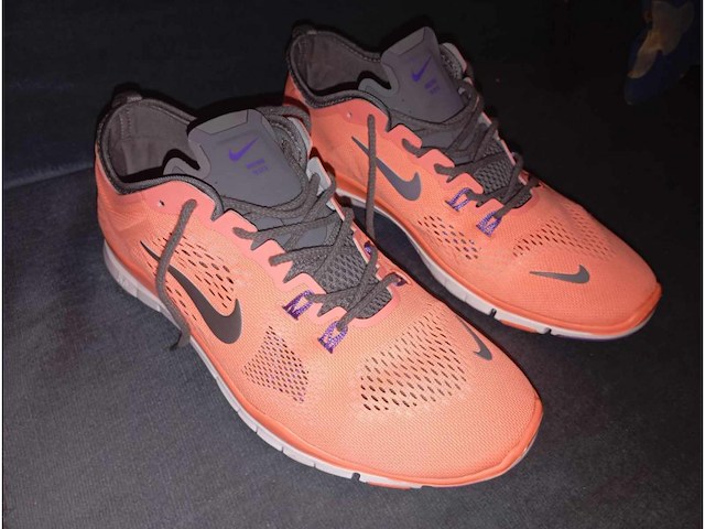 Nike WMNS 5.0 TR Fit 4 - broj 41 - KAO NOVE