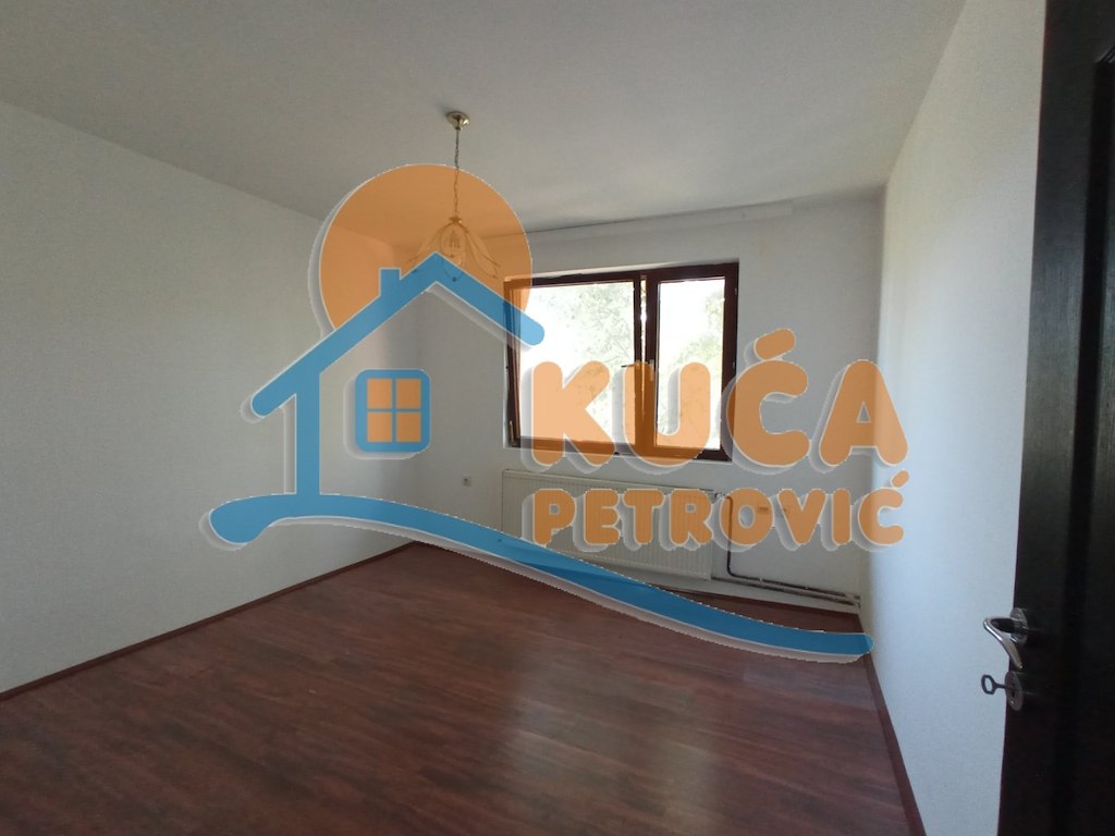 četvorosoban stan, 100 m2, Niška Banja, Cara Konstantina ID: i-012112