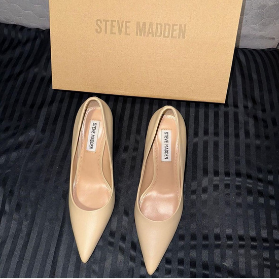 Steve Madden kao NOVE salonke krem SNIZENO!!!