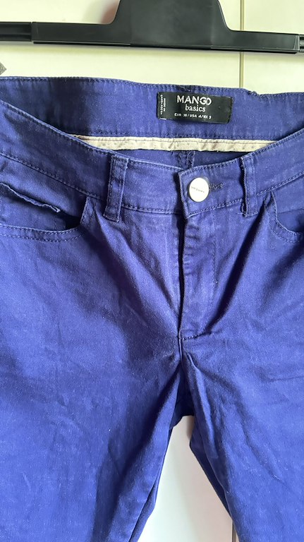 Mango pantalone, indigo boja, fantasticne, imaju elastin, vel 36