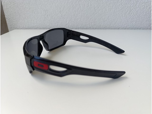 OAKLEY naocare za sunce