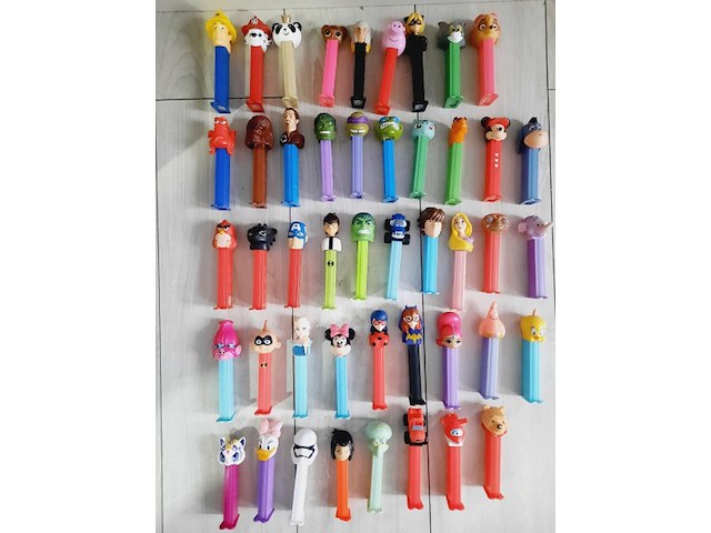 LOT PEZ FIGURICA