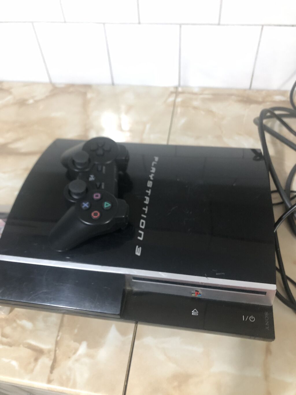 Prodajem playstation3 u odlicnom stanju