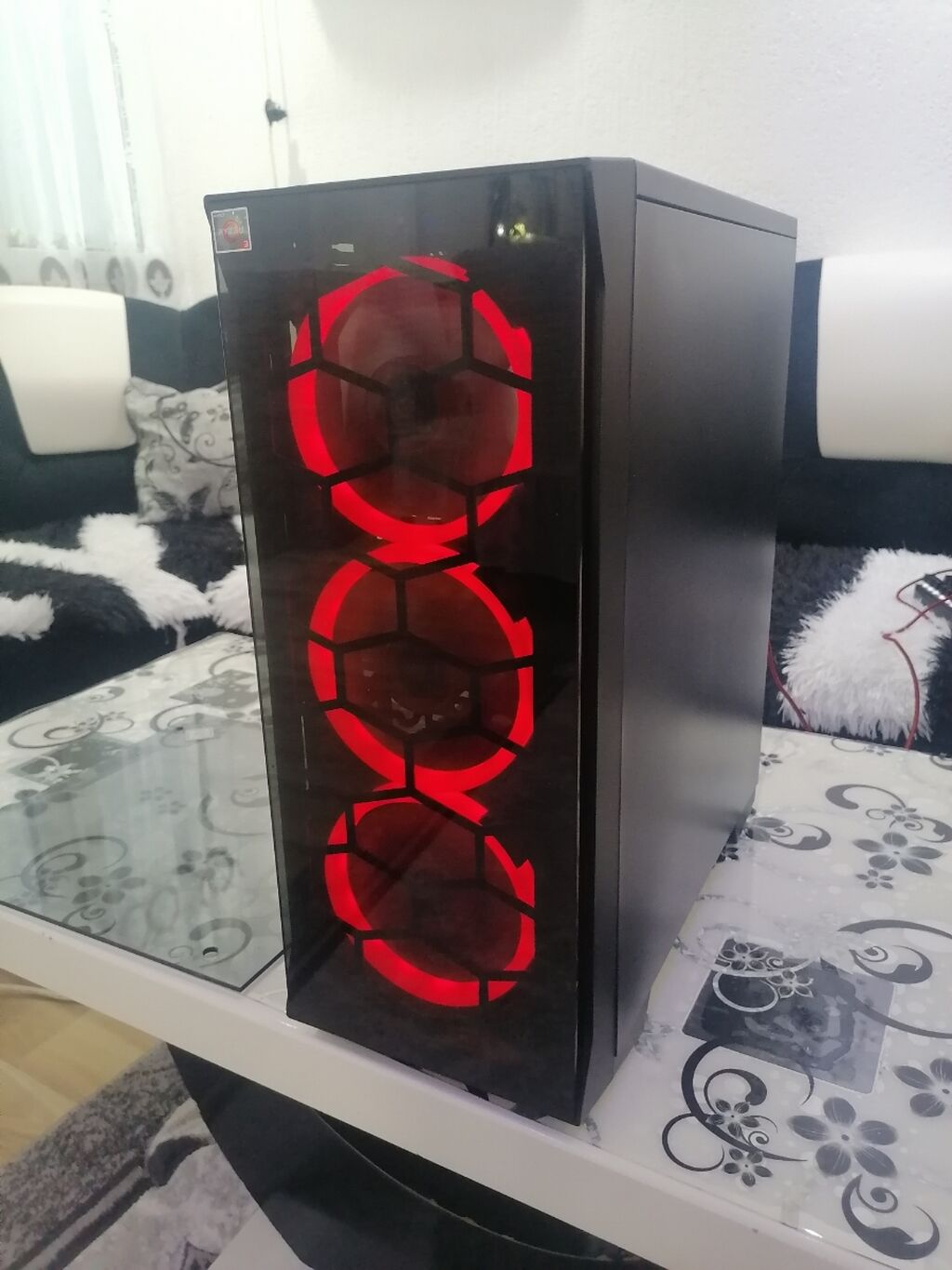 AMD - Red PC Ryzen 3 1200/8GB/240GB/1050ti Kao nov uz to dobijate