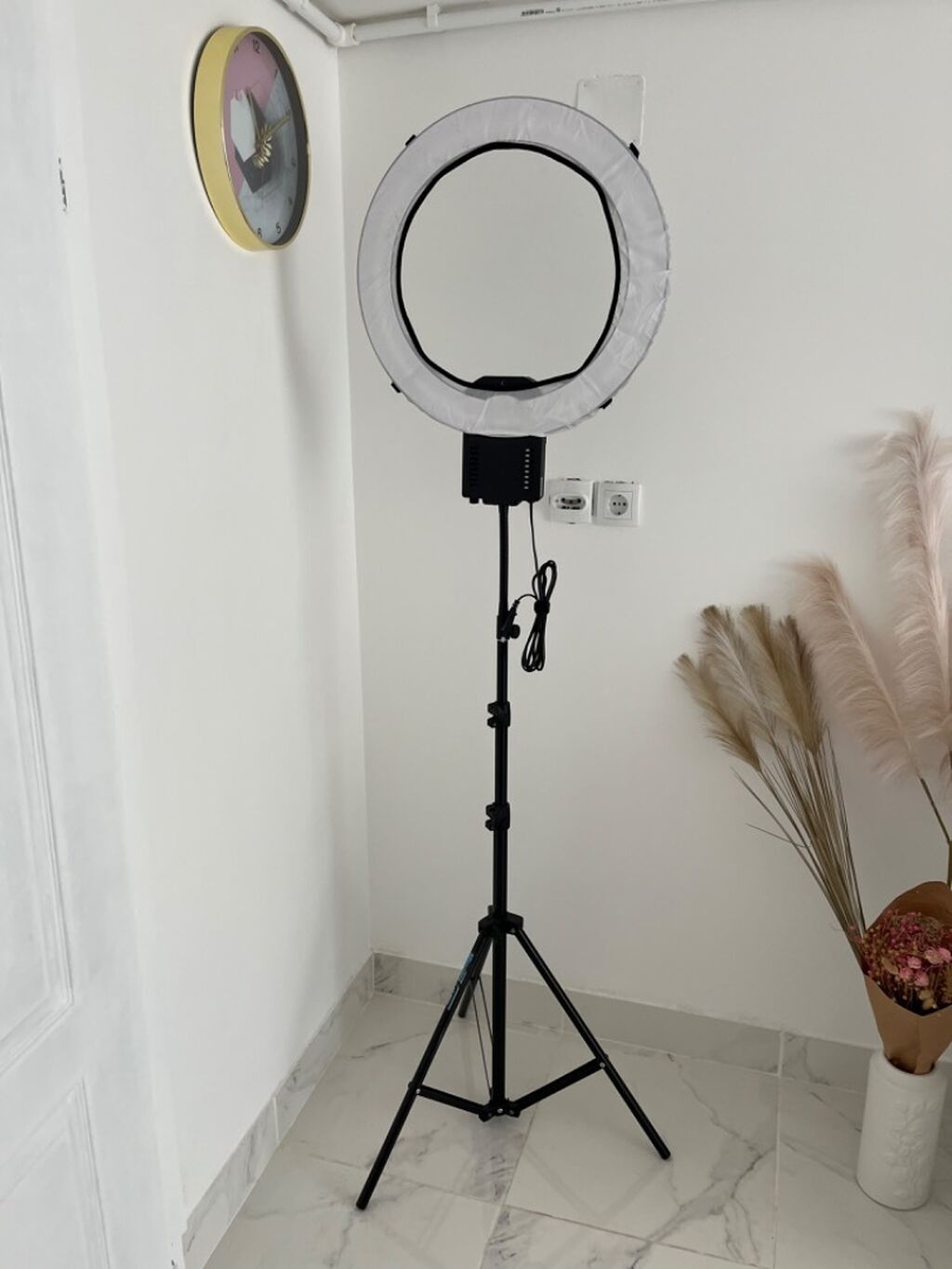 “Lux” ring light, NG-65c, čisto belo svetlo