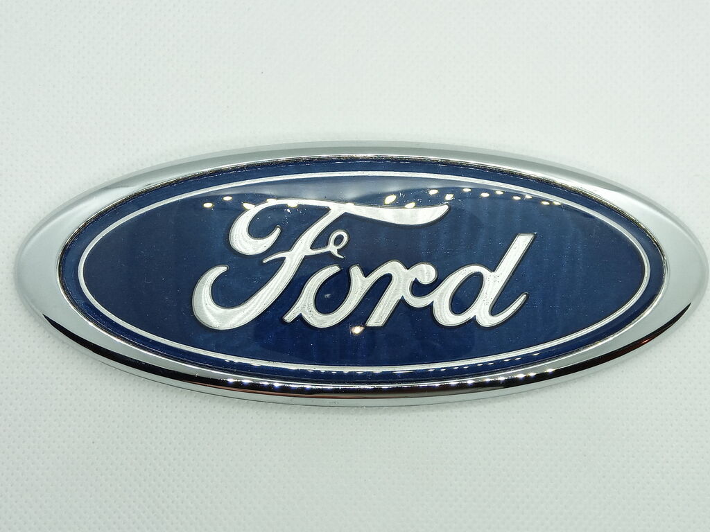 FORD logo FORD logo-amblem, metal-plastika. U ponudi imam dve