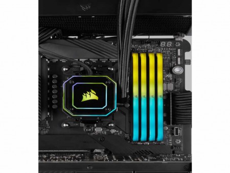 CORSAIR VENGEANCE RS 8GB DDR4 3200MHz C16 1.35V RGB CMG8GX4WM1E3200C16