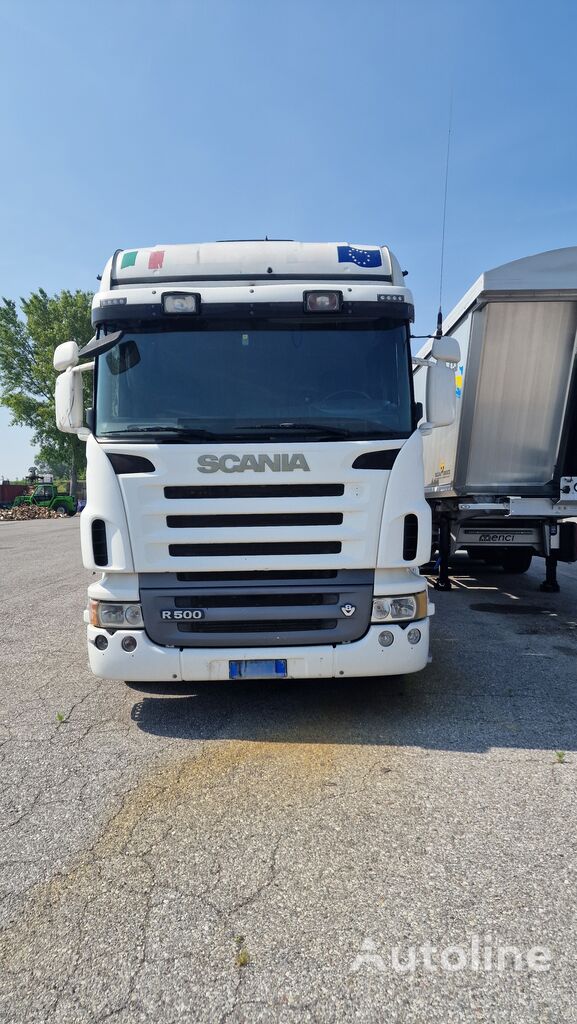 Scania R500 kamion s ravnom platformom