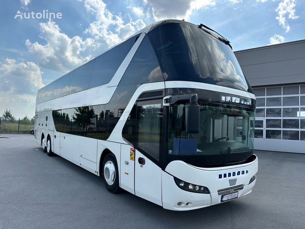 Neoplan Skyliner L turistički autobus