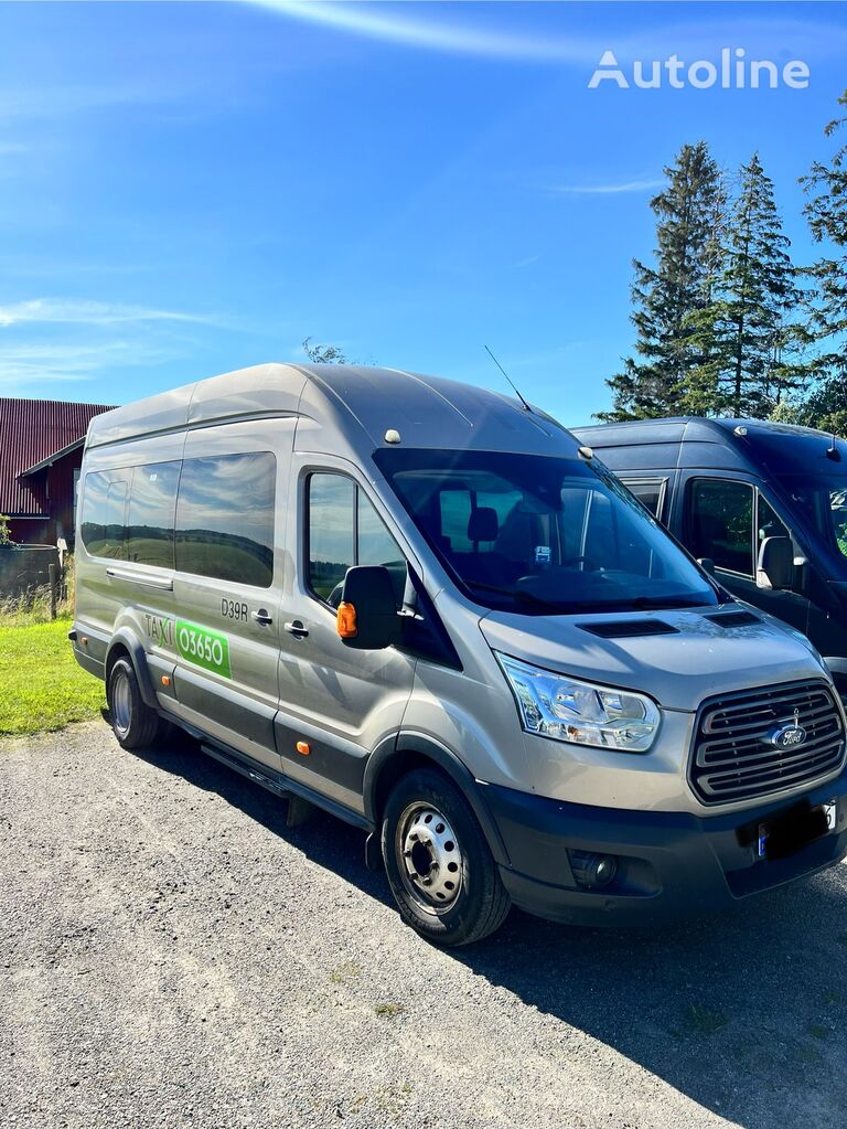 Ford Transit putnički minibus