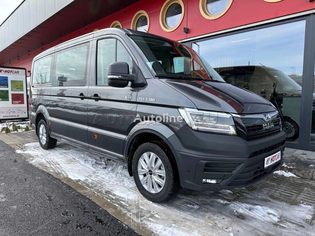 Novi MAN TGE 3.180 4X4 2,0TDi Automat 9-miestny putnički minibus