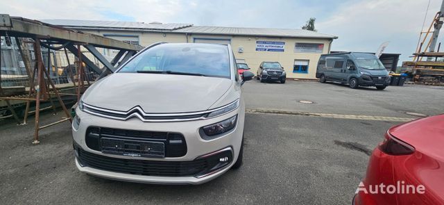 Citroen Grand C4 Picasso minivan