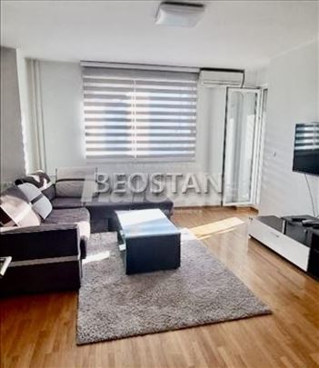 Novi Beograd - Blok 34 carina #1358697