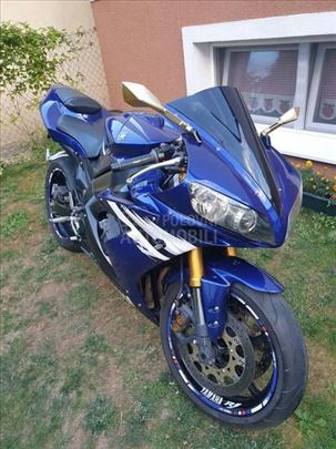 Yamaha R1