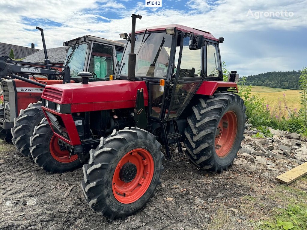 Case IH International 1494 traktor točkaš