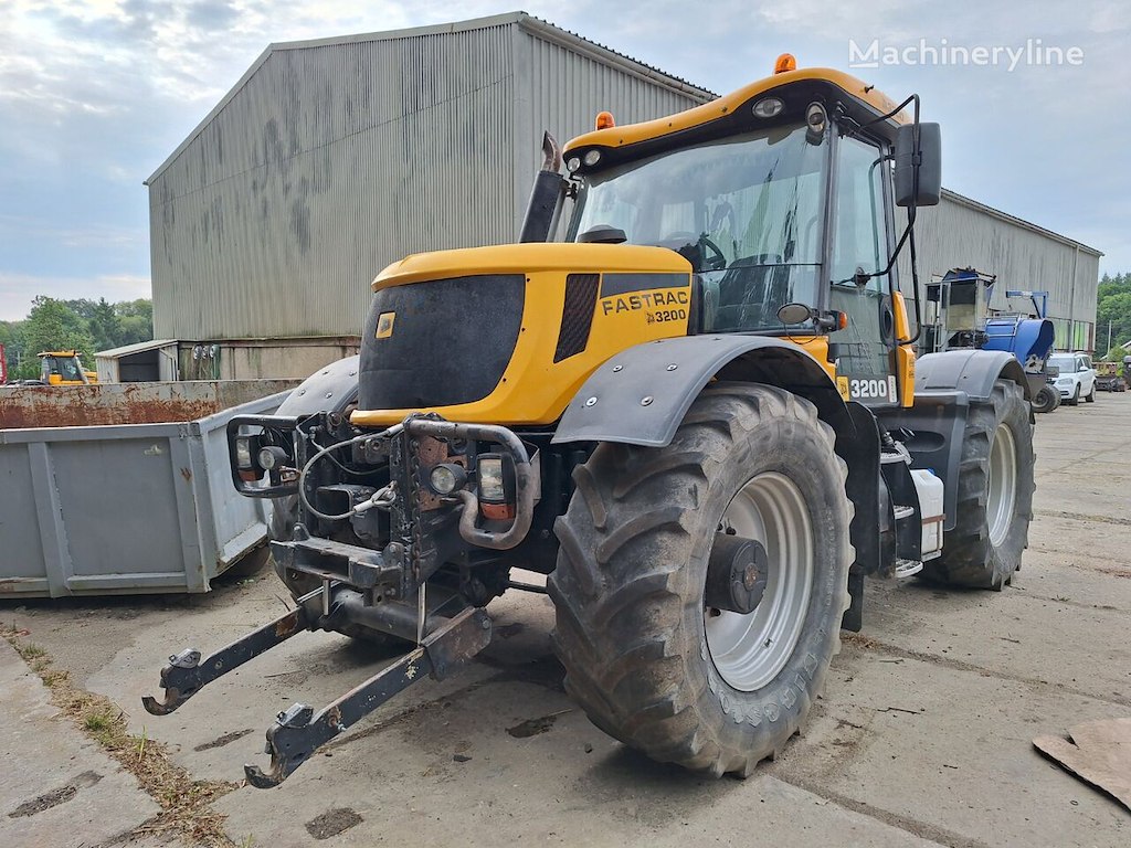 Prodaje se JCB FASTRAC HMV3200 4X4 traktor točkaš na aukciji