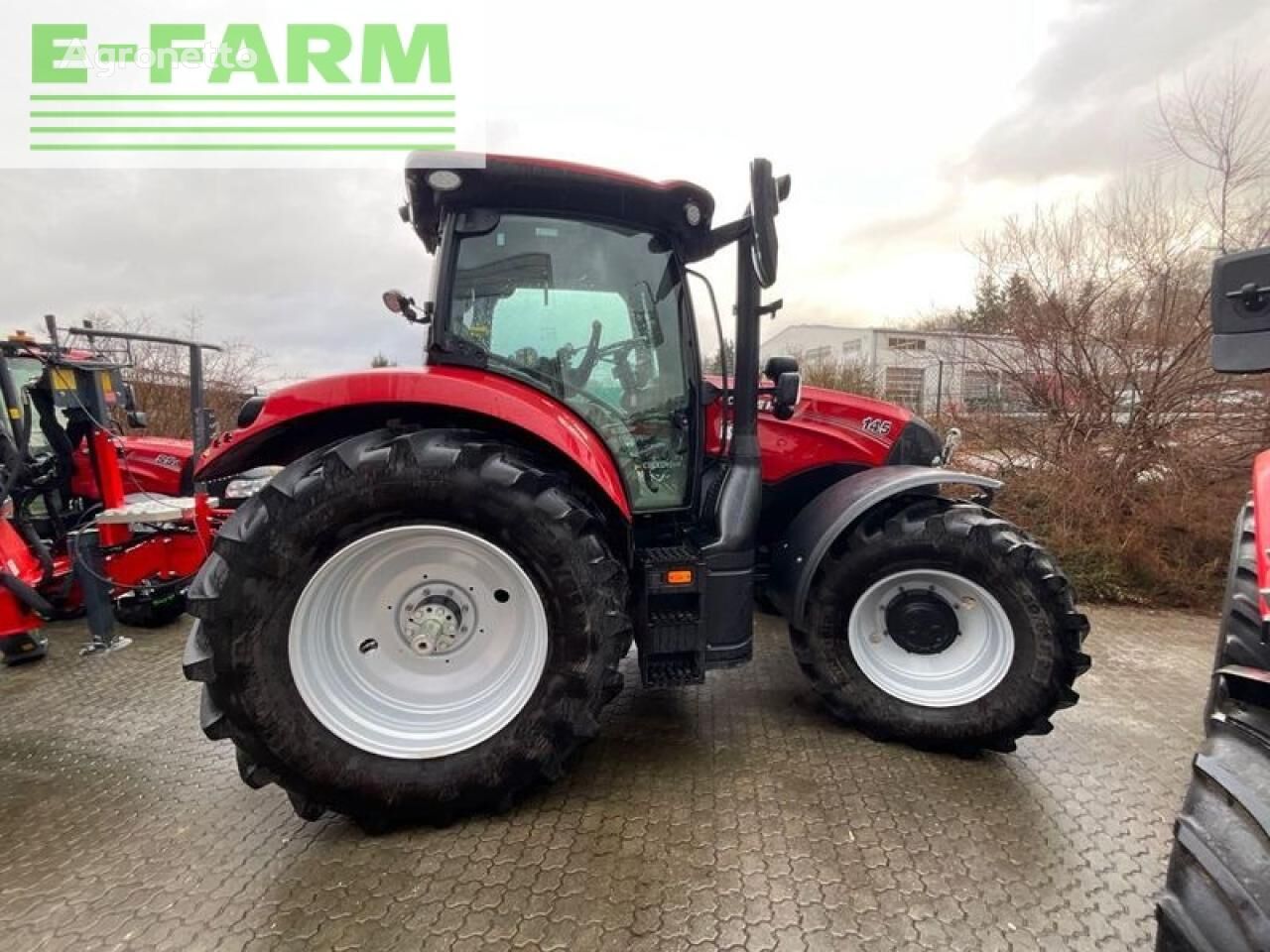 Maxxum145cvxdrivest5 traktor točkaš