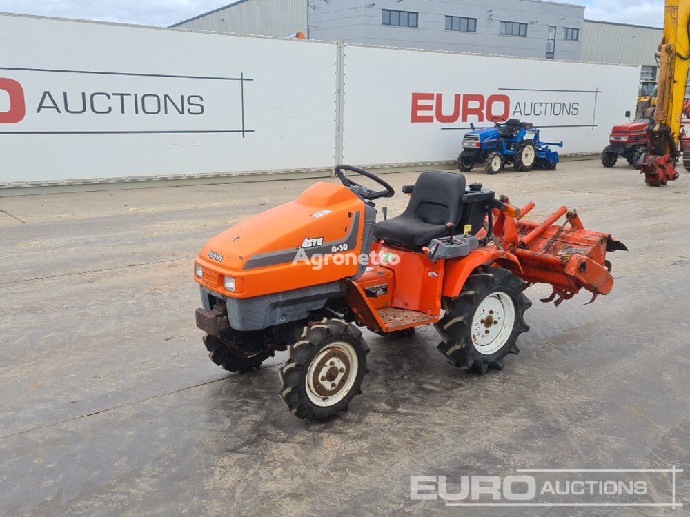 Prodaje se Kubota A30 mini traktor na aukciji