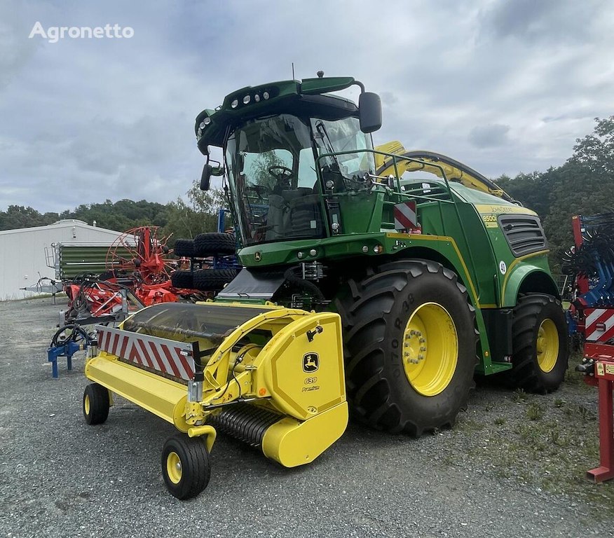 John Deere 8500 i krmni kombajn