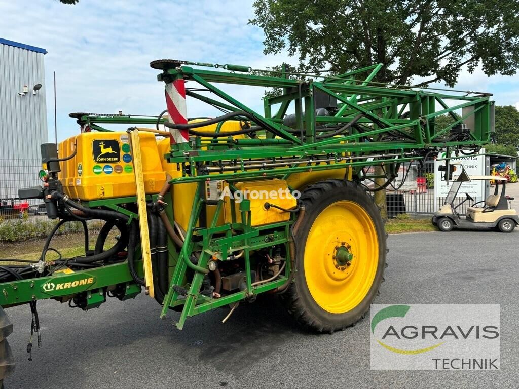 John Deere 632 vučena prskalica