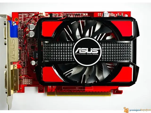 Odlicna Graficka kartica AMD Radeon R7 250 1gb DDR3